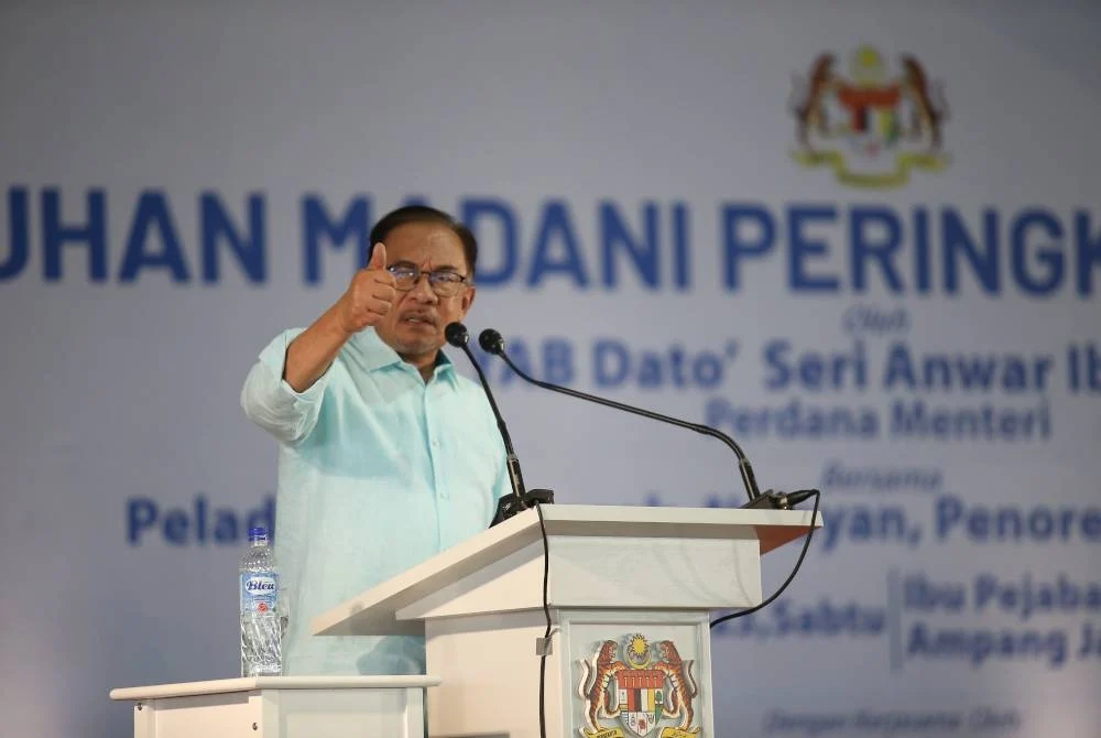 Anwar Kepada Awang, “Lihat Laporan Dewan Diraja Selangor” | The Rakyat ...