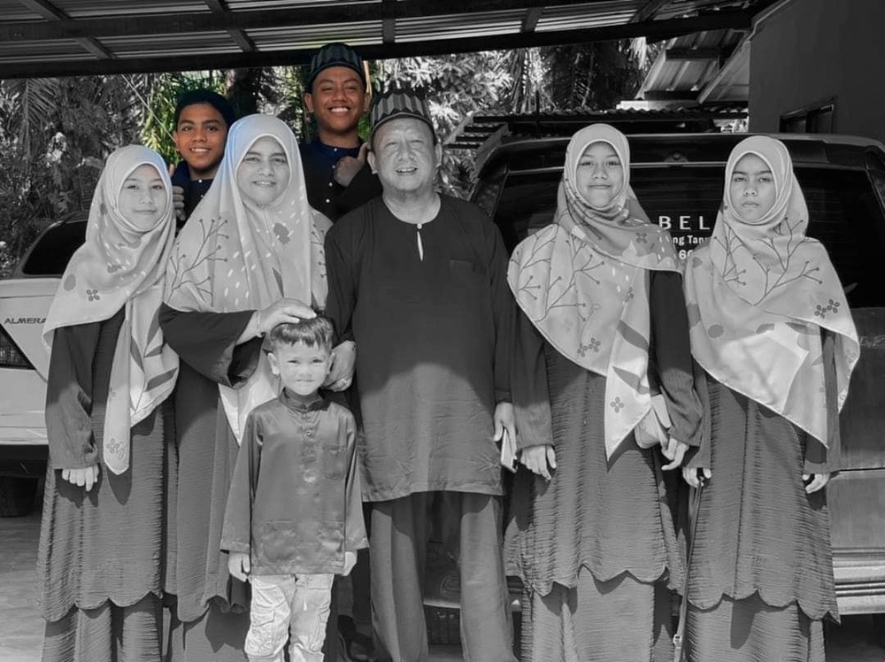 PM Sampaikan Sumbangan Kepada Anak Sulung Mangsa Nahas Maut | The Rakyat insight