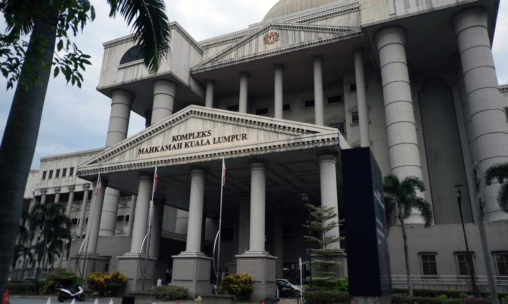 Pengsan Selepas Dengar 30 Daripada 743 Pertuduhan Ubah Suai Data ...