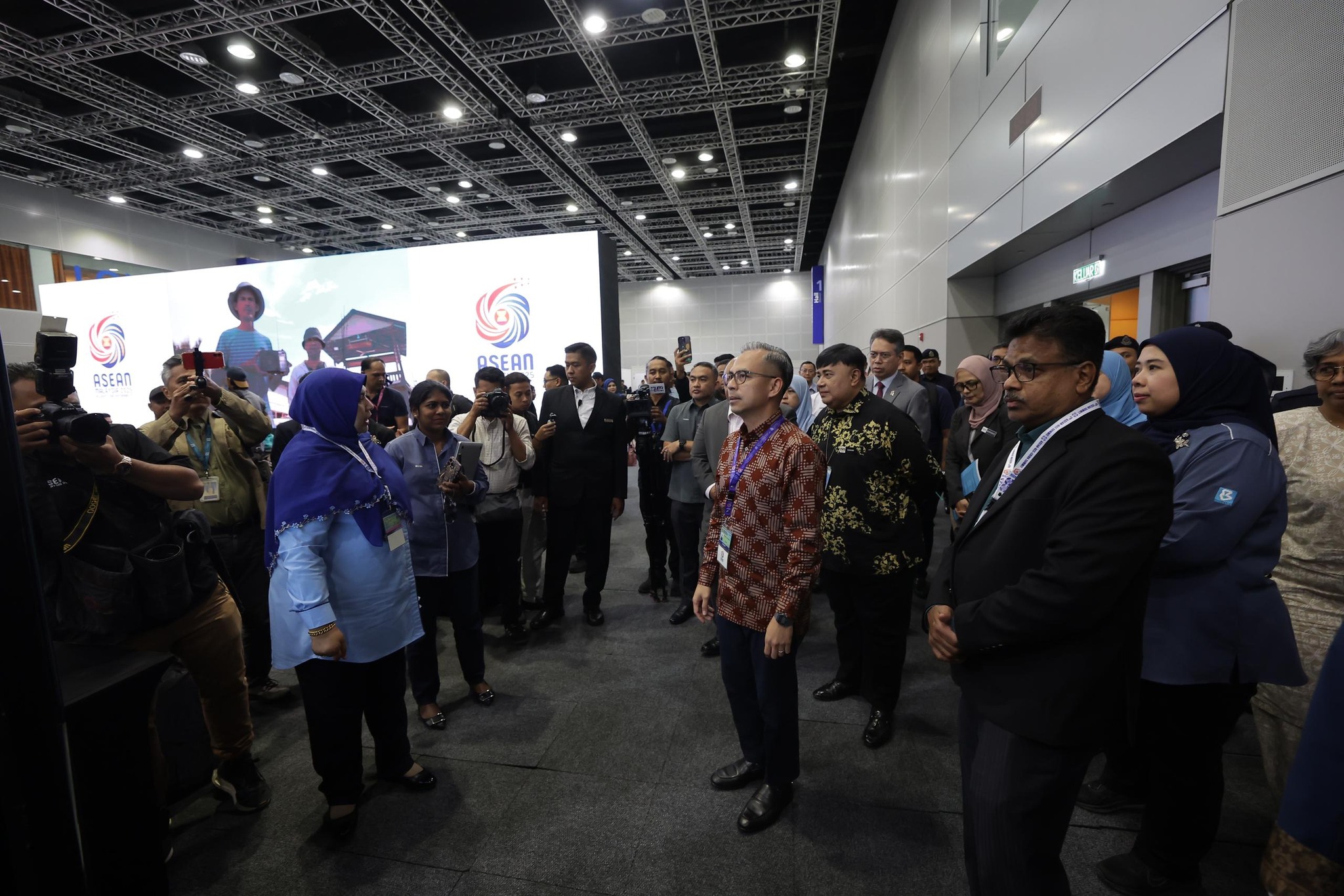 Sidang Kemuncak Asean Ke-46 Dilengkapi Rangkaian 5g Berkelajuan Tinggi – Fahmi | The Rakyat insight