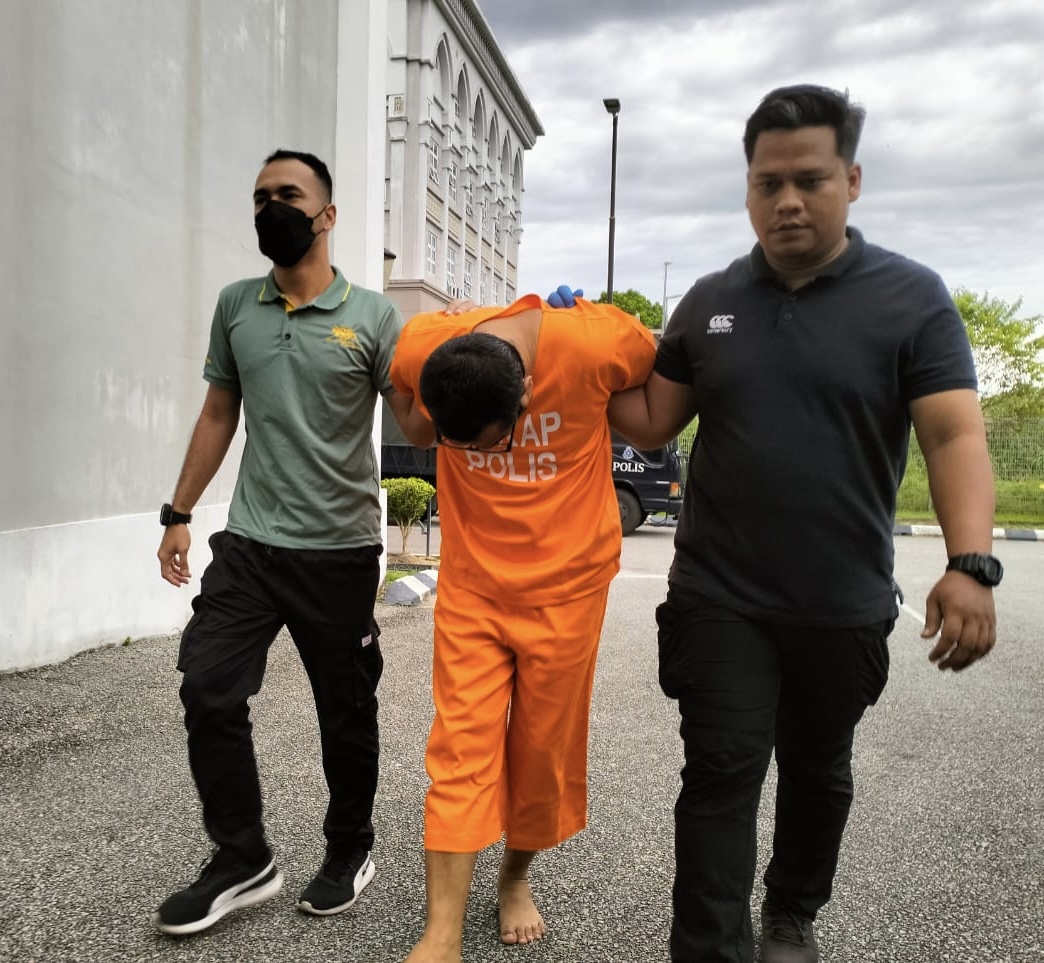 Bapa Tikam Anak Kerana Tertekan Penceraian Direman Seminggu | The ...