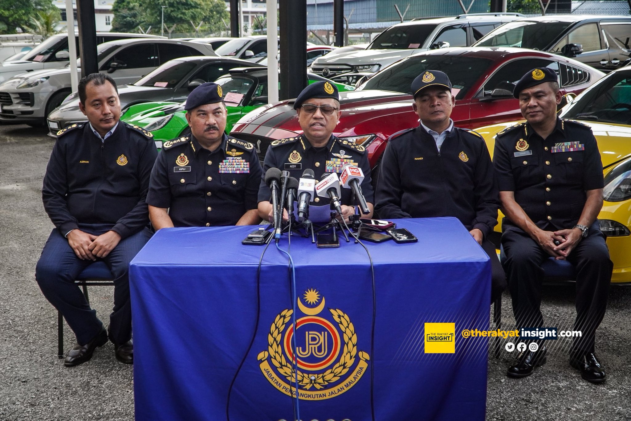 Ops Luxury: 101 Kenderaan Mewah Disita JPJ, Termasuk Ferrari dan Rolls ...